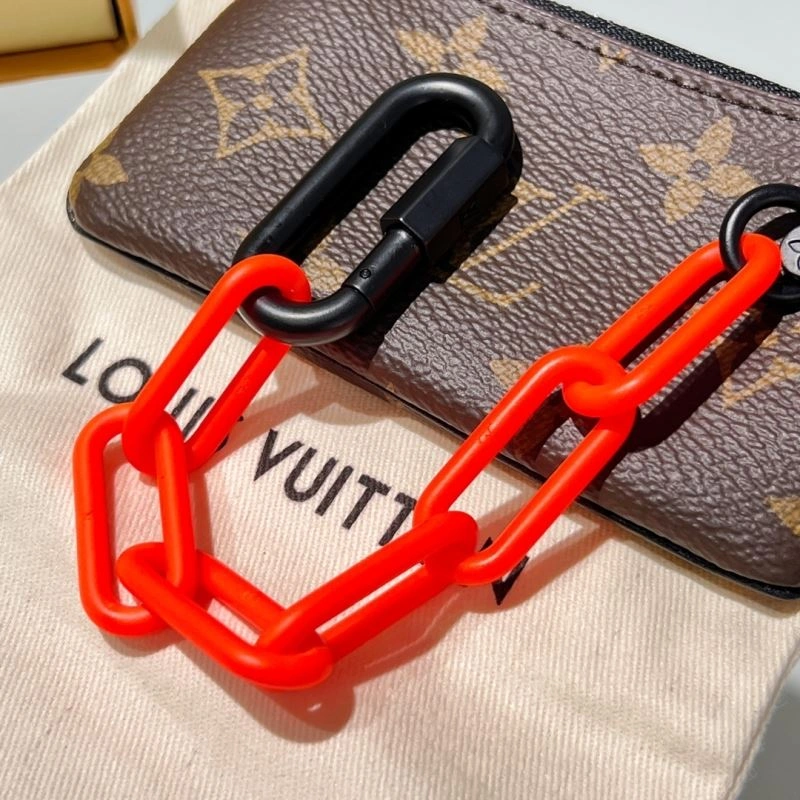 Top match Louis Vuitton Keychains