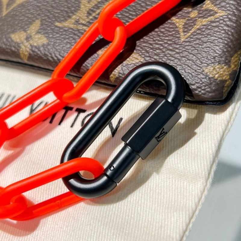 Top match Louis Vuitton Keychains