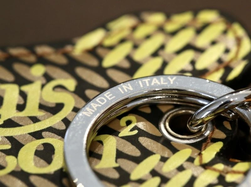 Factory-made Louis Vuitton Keychains