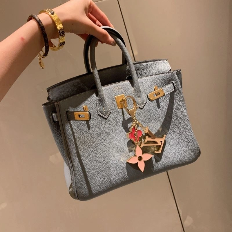 Top mirror Louis Vuitton Keychains