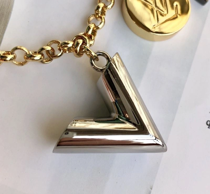 Official Louis Vuitton Keychains