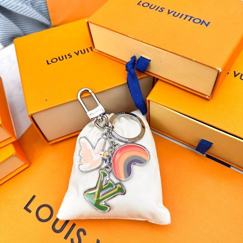 Top match Louis Vuitton Keychains