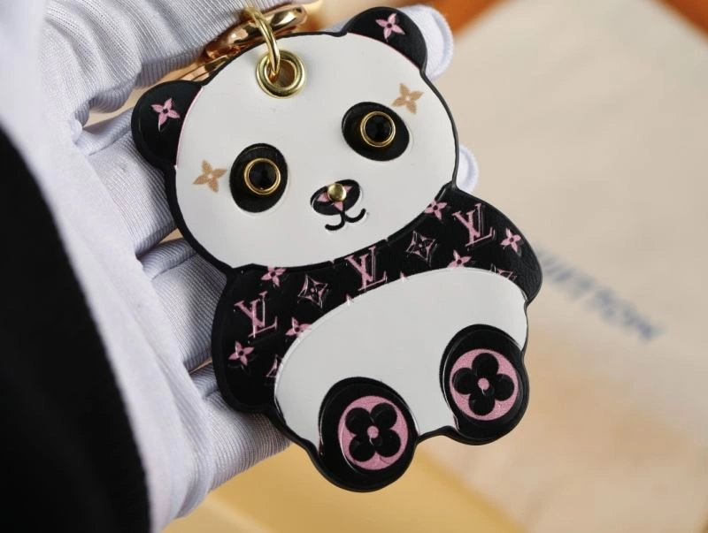 Top match Louis Vuitton Keychains