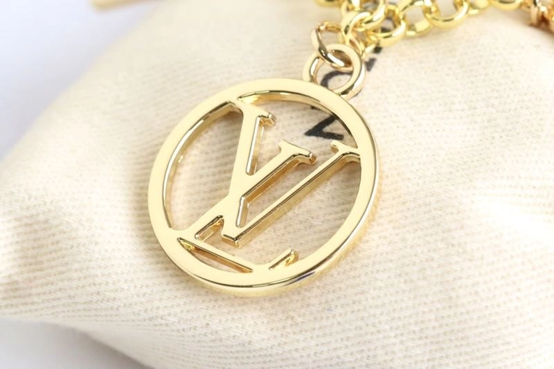Accurate model Louis Vuitton Keychains