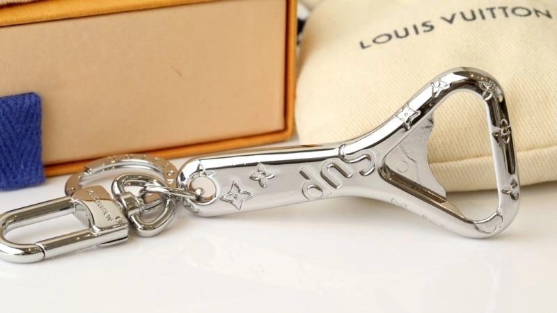Top match Louis Vuitton Keychains