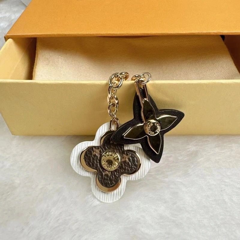 Top match Louis Vuitton Keychains