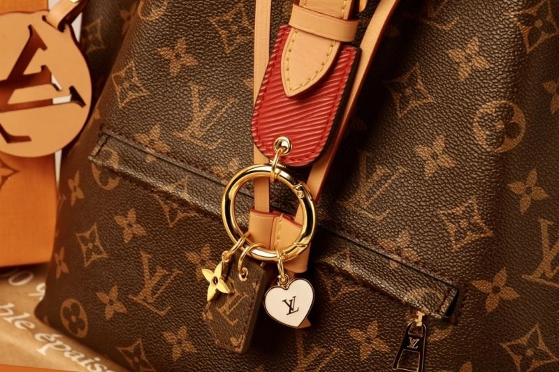 Precise copy Louis Vuitton Keychains