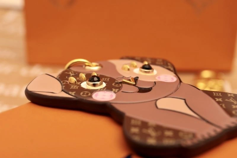 Accurate model Louis Vuitton Keychains