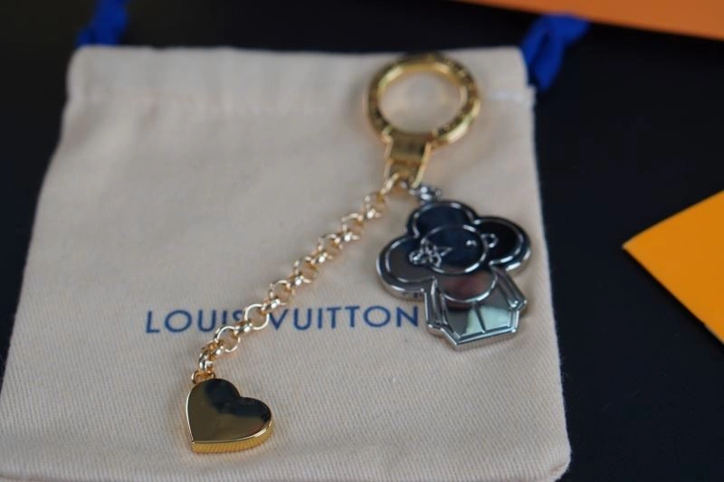 Accurate model Louis Vuitton Keychains