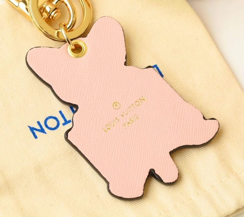 Top match Louis Vuitton Keychains