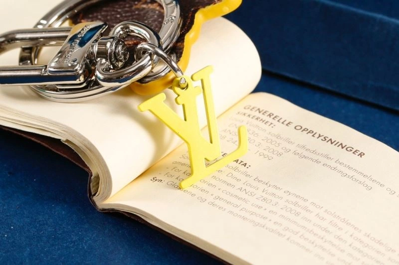 Top mirror Louis Vuitton Keychains