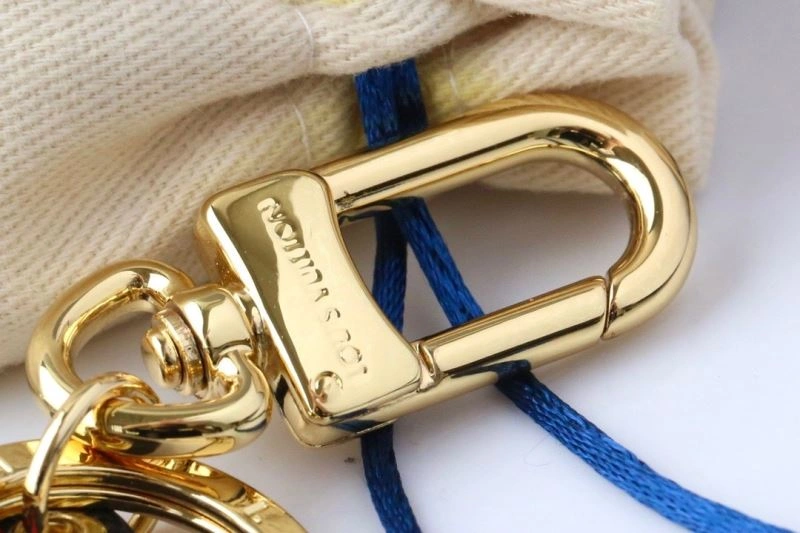 Top match Louis Vuitton Keychains
