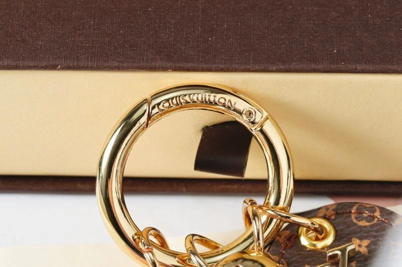 Top match Louis Vuitton Keychains