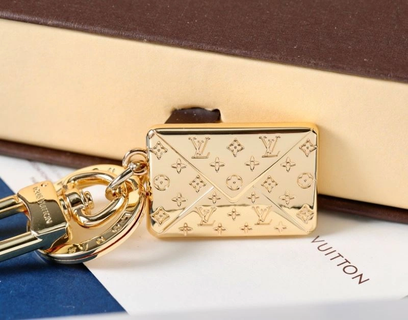 Top match Louis Vuitton Keychains