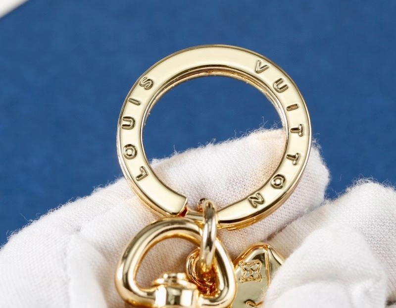 Top match Louis Vuitton Keychains