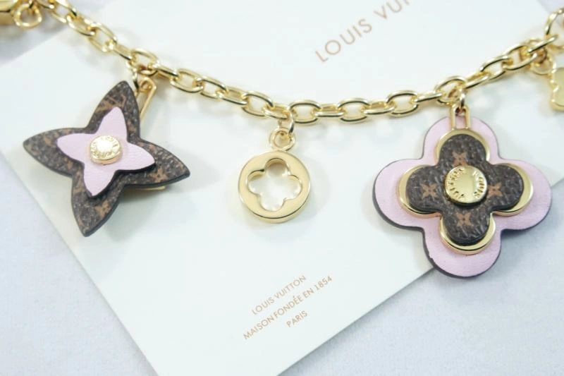 Accurate model Louis Vuitton Keychains