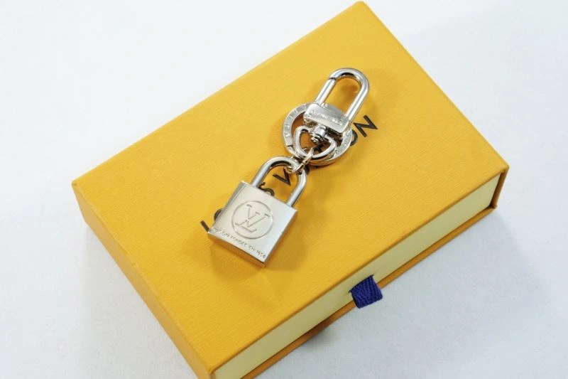 1:1 copy Louis Vuitton Keychains