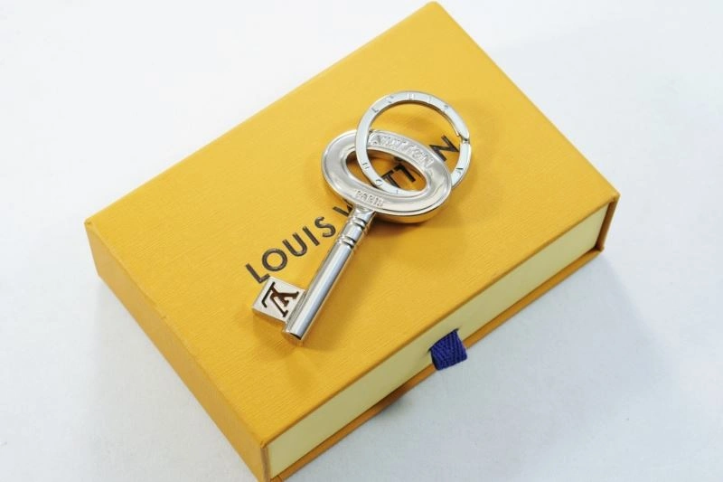 Top match Louis Vuitton Keychains