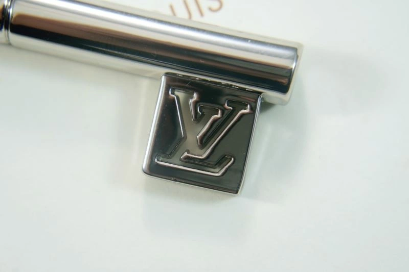 Top match Louis Vuitton Keychains