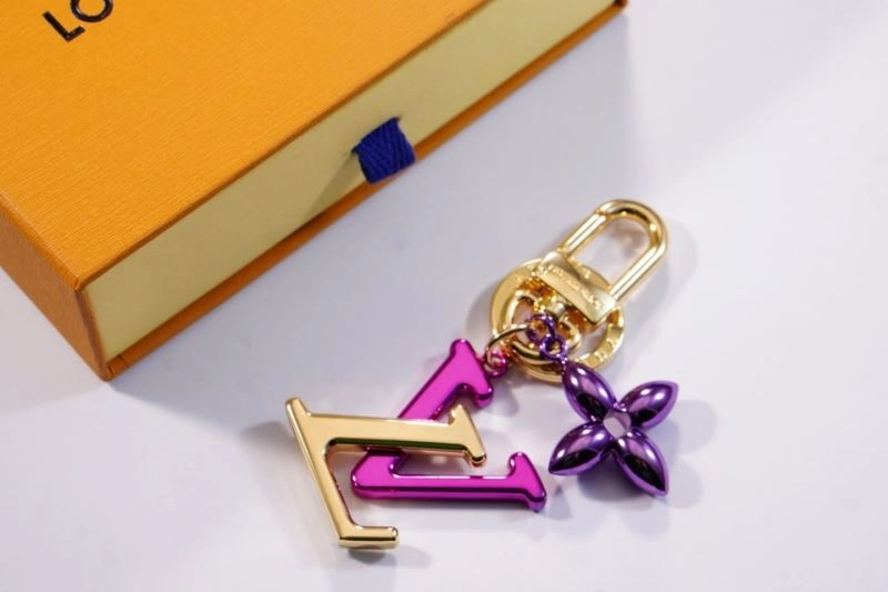 Top match Louis Vuitton Keychains