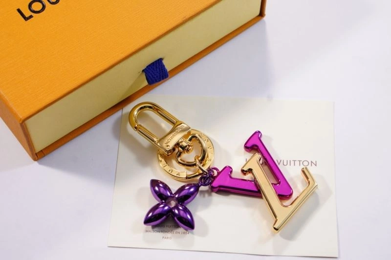 Top match Louis Vuitton Keychains