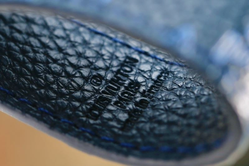 1:1 copy Louis Vuitton Keychains