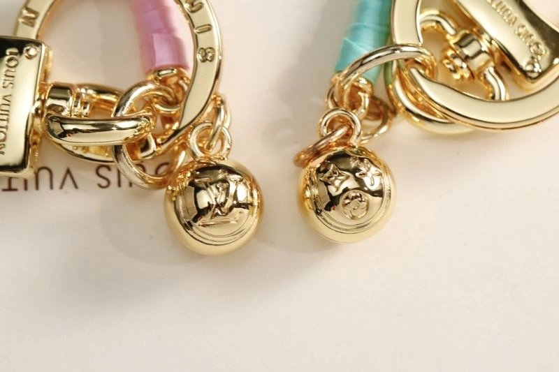 Top match Louis Vuitton Keychains