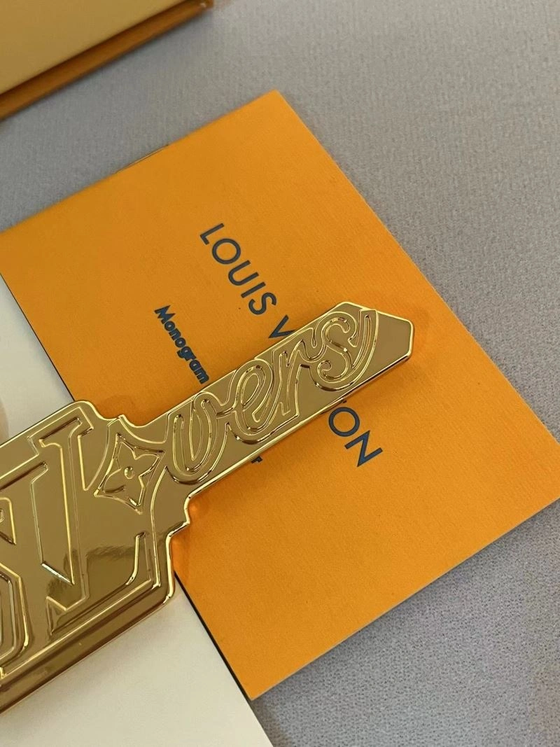 High fidelity Louis Vuitton Keychains