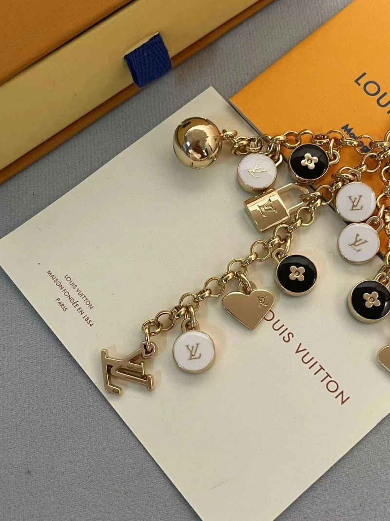 Accurate model Louis Vuitton Keychains