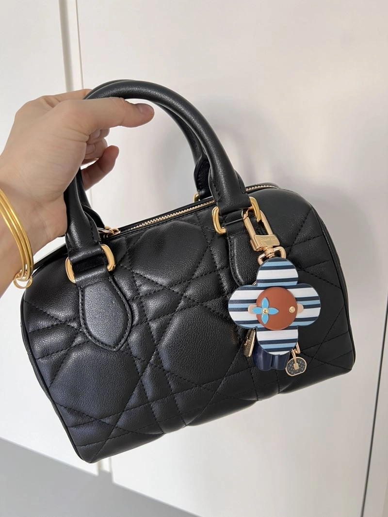 Reasonably priced Louis Vuitton Keychains