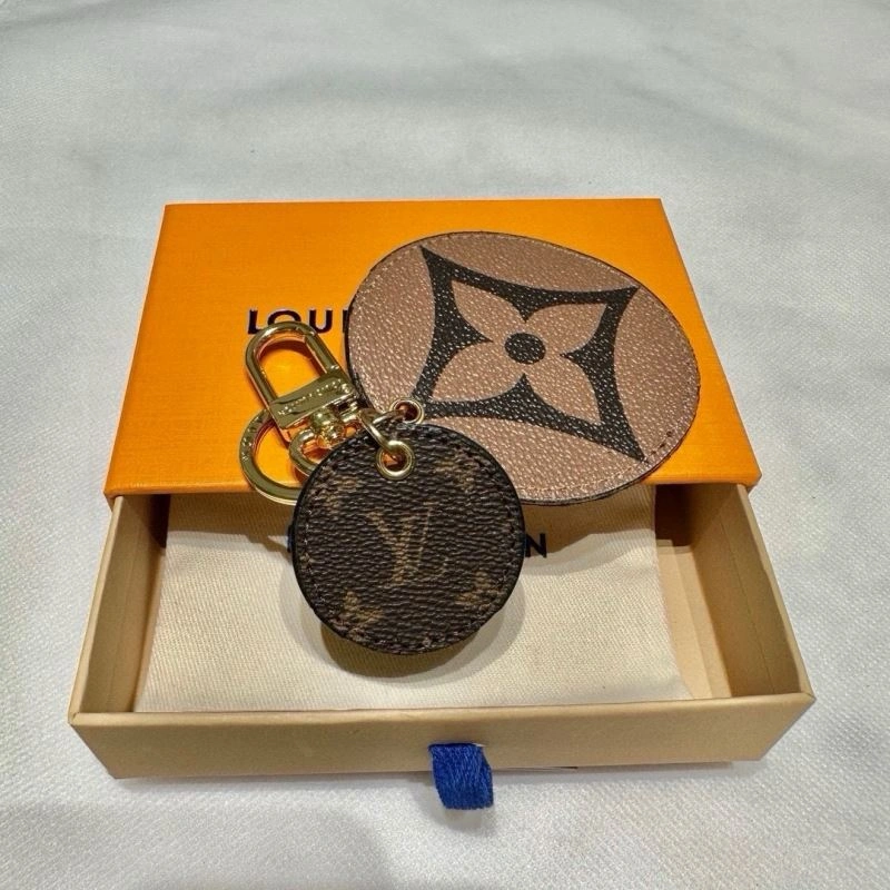 Brand-authenticated Louis Vuitton Keychains