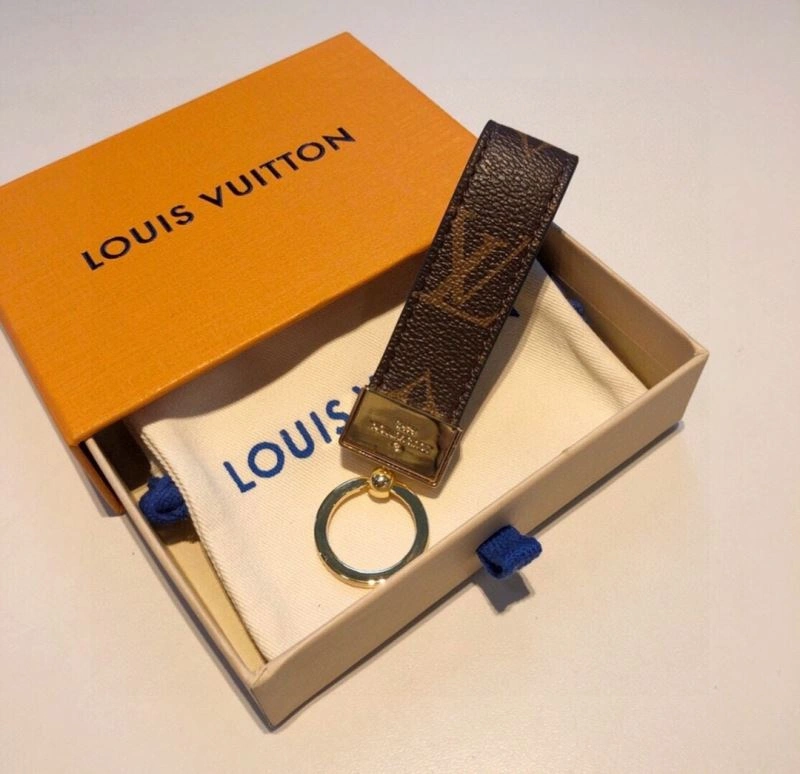 Top match Louis Vuitton Keychains