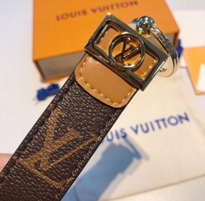 Top match Louis Vuitton Keychains