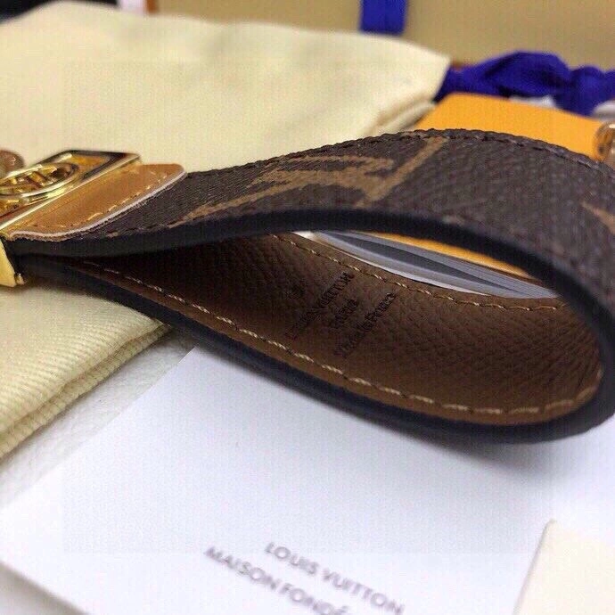 Top mirror Louis Vuitton Keychains