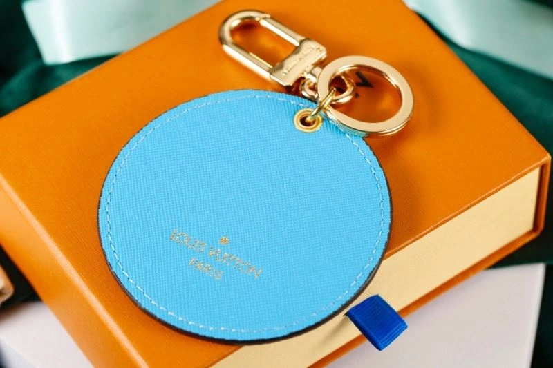 Accurate model Louis Vuitton Keychains