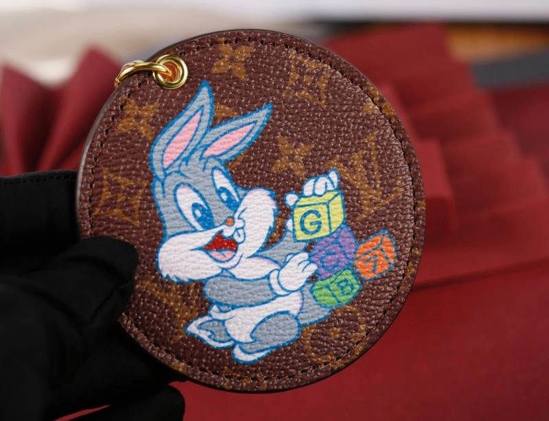 Top match Louis Vuitton Keychains