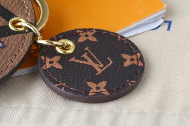 Accurate model Louis Vuitton Keychains