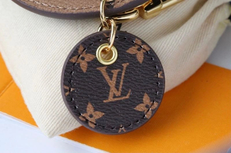 Top mirror Louis Vuitton Keychains