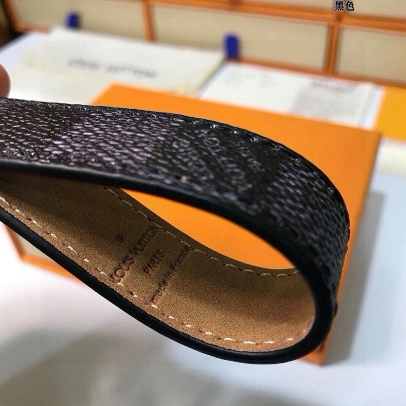 Bargain Louis Vuitton Keychains