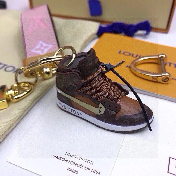 1:1 copy Louis Vuitton Keychains