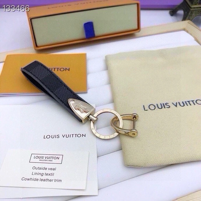 Top match Louis Vuitton Keychains