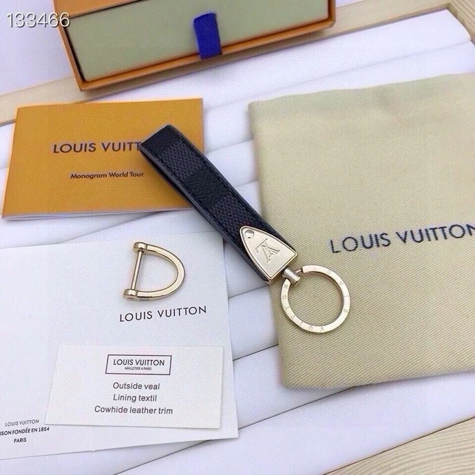 Top match Louis Vuitton Keychains
