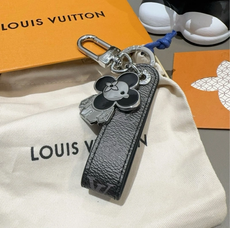 Bargain Louis Vuitton Keychains