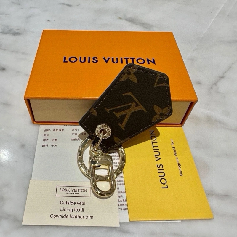 Top match Louis Vuitton Keychains