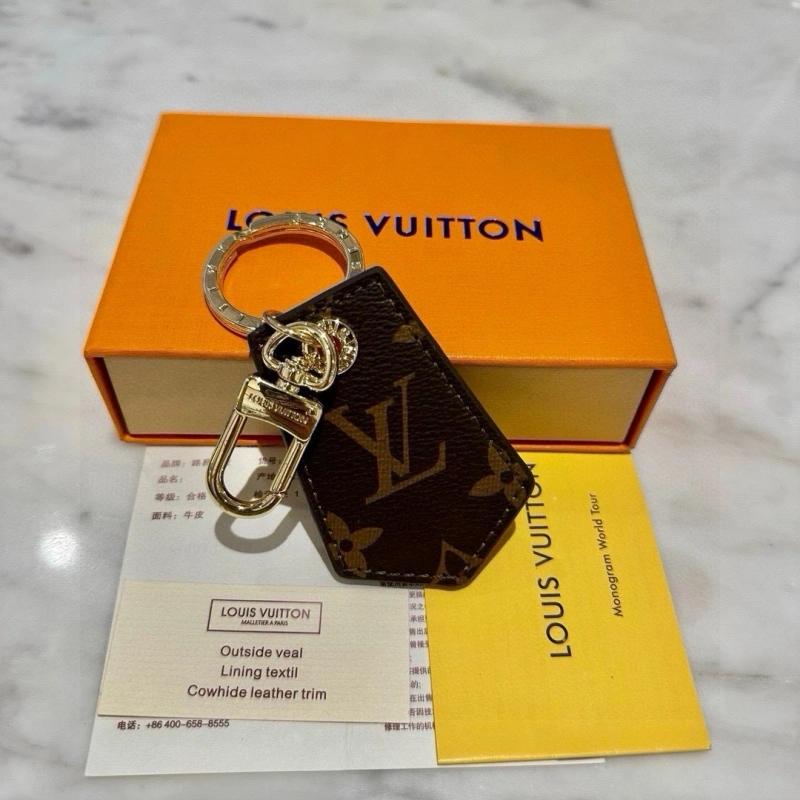 Top match Louis Vuitton Keychains