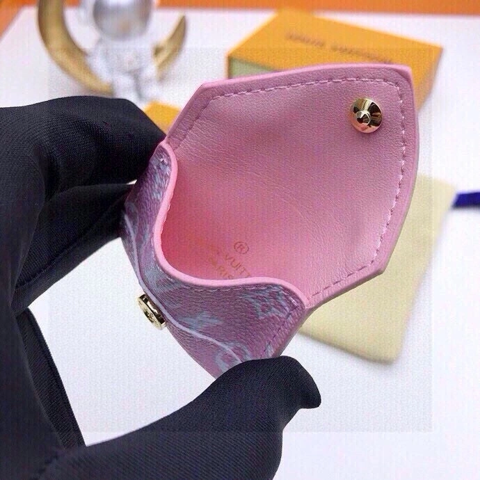 Brand-authenticated Louis Vuitton Keychains