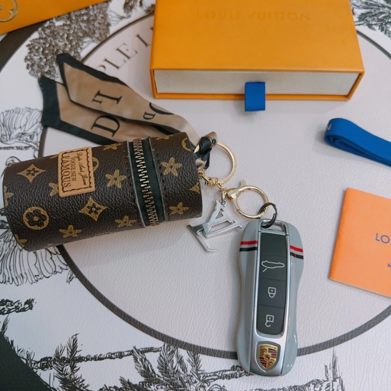 Top match Louis Vuitton Keychains