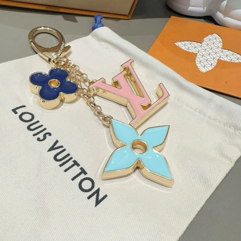 Top match Louis Vuitton Keychains