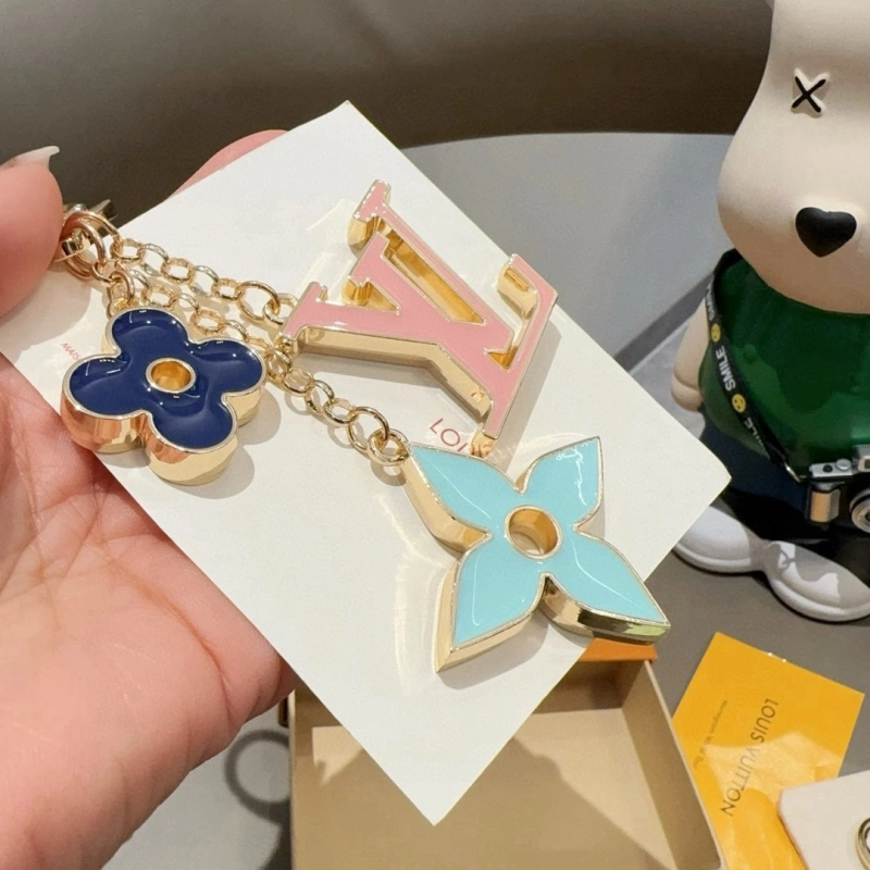 Top match Louis Vuitton Keychains