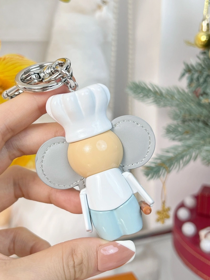 Top match Louis Vuitton Keychains